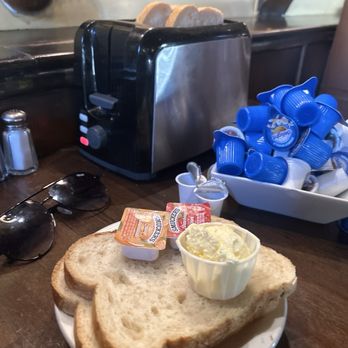 FOXY’S RESTAURANT - Updated July 2025 - 2676 Photos & 2789 Reviews ...