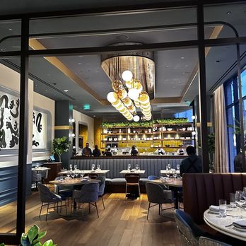 HAMILTON’S - Updated June 2024 - 43 Photos & 28 Reviews - 1401 Michigan ...