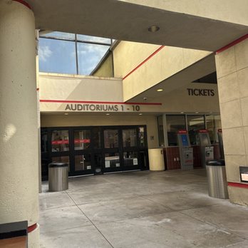 AMC DINE-IN FULLERTON 20 - Updated December 2025 - 1112 Photos & 1207 ...
