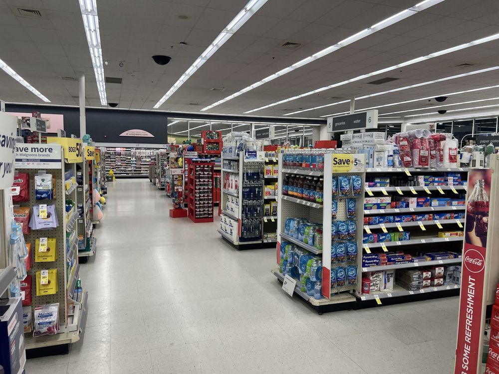 WALGREENS - Updated December 2024 - 12 Photos & 32 Reviews - 16423 ...