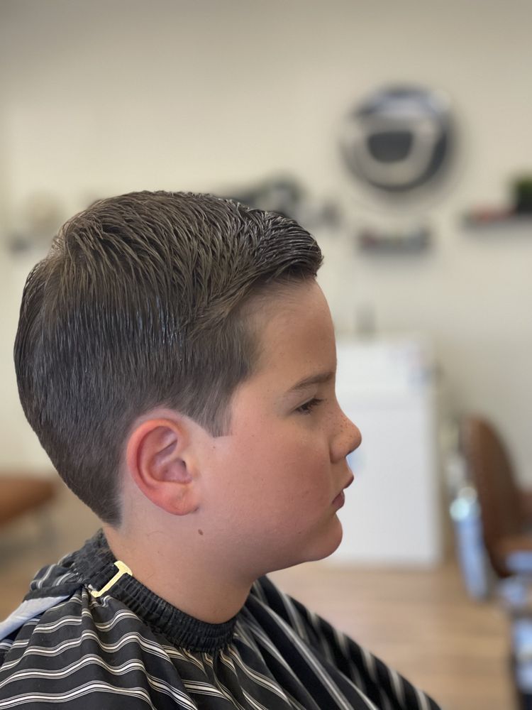 DA BARBER HOUSE - Updated July 2025 - 18 Photos & 10 Reviews - 13454 N ...