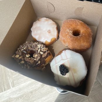 SWILLERBEES CRAFT DONUTS AND COFFEE - Updated January 2026 - 85 Photos ...