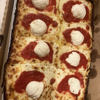 DETROIT PIZZA COMPANY - Updated July 2024 - 20 Photos & 25 Reviews ...