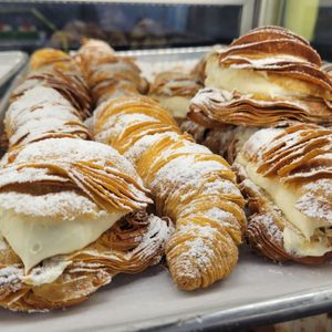 RUSSO BAKERY - Updated December 2025 - 40 Photos & 47 Reviews - 6911 ...