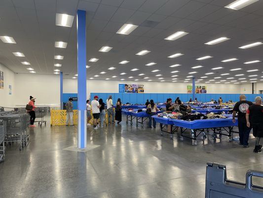 GOODWILL SOCAL RIVERSIDE WAREHOUSE CLEARANCE CENTER - Updated July 2025 ...