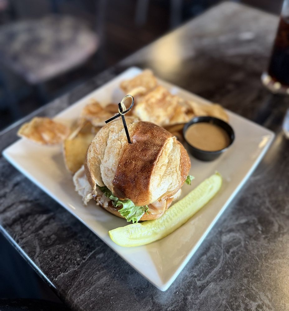 MADISON’S ON MAIN - Updated May 2026 - 26 Photos - 126 E Main St ...