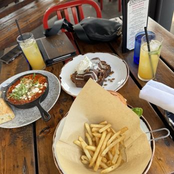 DISTRICT KITCHEN & COCKTAILS - Updated June 2025 - 814 Photos & 822 ...