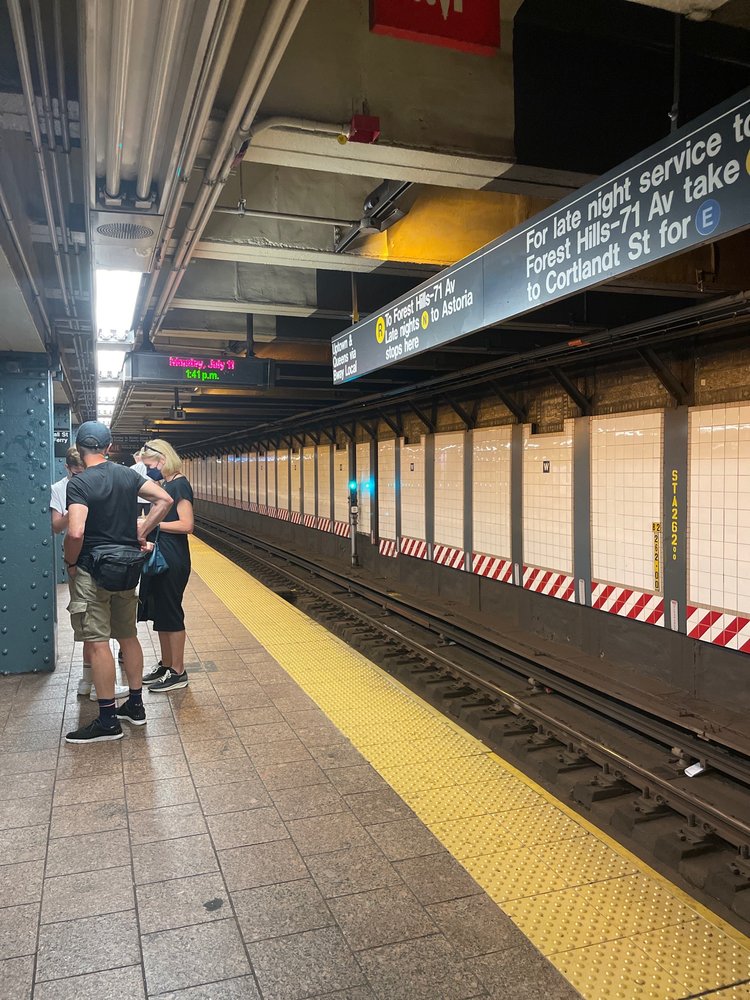 MTA - SOUTH FERRY SUBWAY STATION - Updated July 2024 - 33 Photos & 21 ...