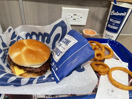 CULVER’S - 28 Photos & 41 Reviews - 1819 W Montrose Ave, Chicago ...