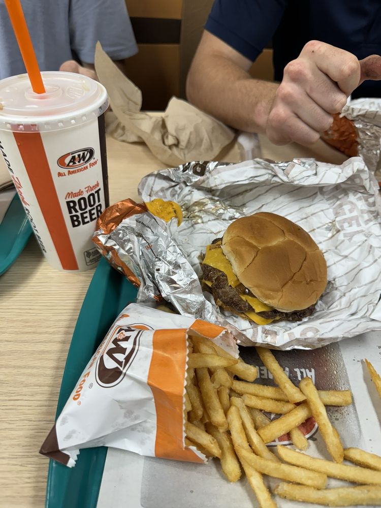 A&W RESTAURANT - Updated October 2025 - 16 Photos & 20 Reviews - 3801 E ...
