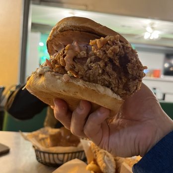 JET’S AMERICAN GRILL & BAR - Updated May 2024 - 311 Photos & 127 ...