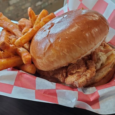 MARCO POLLO - 41 Photos & 26 Reviews - 1125 N 9th St, Milwaukee ...