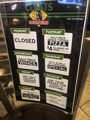 CLEATS NORTH ROYALTON - 34 Photos & 56 Reviews - American (New) - 5267 ...