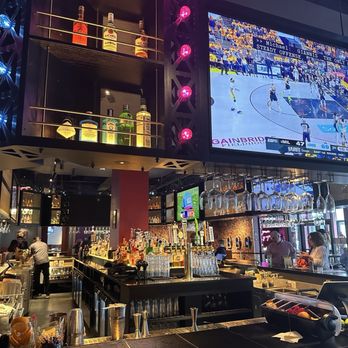 PUTTSHACK - PHILADELPHIA - Updated December 2025 - 194 Photos & 144 ...