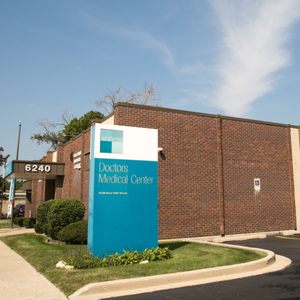 JOLIET MEDICAL GROUP - 2100 Glenwood Ave, Joliet, Illinois - Internal ...