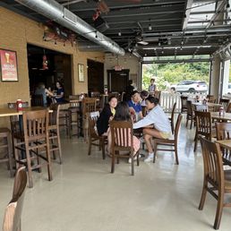 THORN HILL TAP HOUSE - Updated December 2025 - 256 Photos & 309 Reviews ...