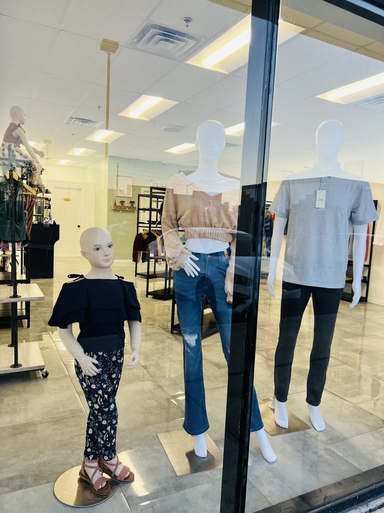 YAZLYN BOUTIQUE - Updated April 2025 - 323 N Gilbert Rd, Mesa, Arizona ...