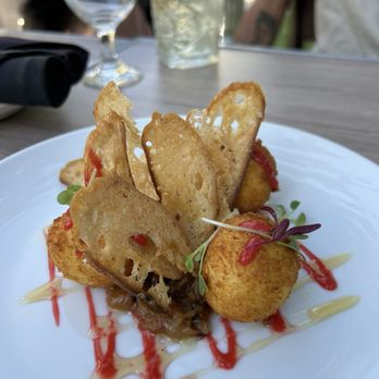 THE EDMON - Updated December 2025 - 611 Photos & 370 Reviews - 5168 ...