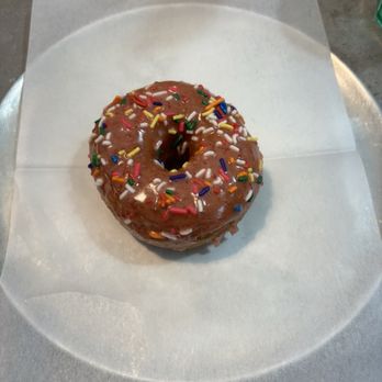 MONUTS - Updated May 2025 - 689 Photos & 597 Reviews - 1002 Ninth St ...