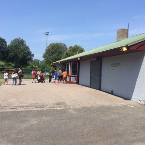 REILLY MEMORIAL SWIMMING POOL - Updated October 2025 - 12 Photos & 31 ...