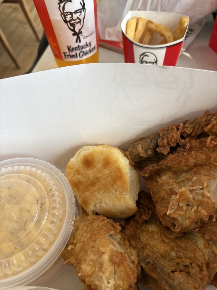 KFC - Updated October 2025 - 31 Photos & 51 Reviews - 4804 N Sheridan ...