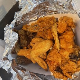 EISCHEN’S BAR - Updated June 2025 - 554 Photos & 412 Reviews - 109 S ...