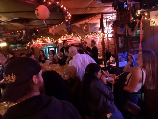 TRAD’R SAM - 310 Photos & 1005 Reviews - Dive Bars - 6150 Geary Blvd ...