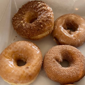 MASTER HOMEMADE DONUTS - Updated July 2024 - 39 Photos & 39 Reviews ...