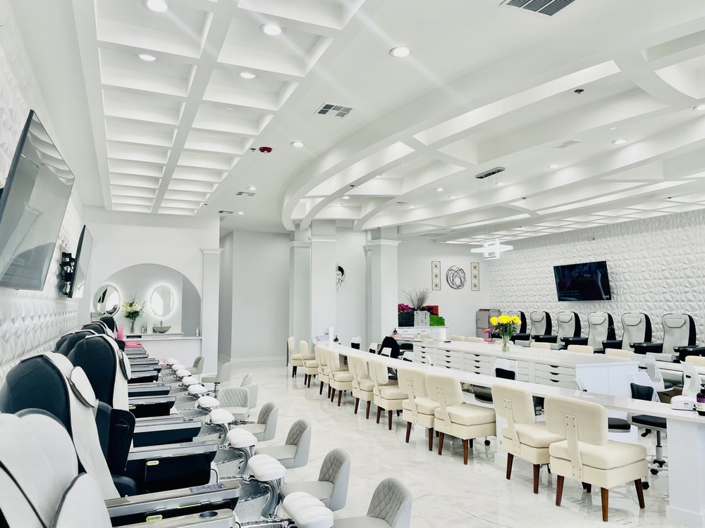 Nail Salon Highlands Ranch