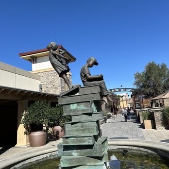 SAN FRANCISCO PREMIUM OUTLETS - Updated July 2025 - 1179 Photos & 1354 ...