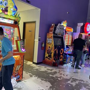 SIDE QUEST ARCADE - Updated December 2024 - 29 Photos - 430 Winecup Way ...
