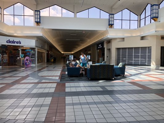 LIBERTY TREE MALL - Updated May 2024 - 60 Photos & 42 Reviews - 100 ...