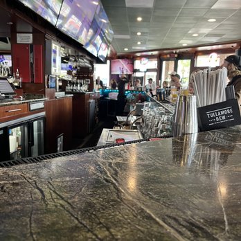 BRIX TAPHOUSE - Updated May 2024 - 294 Photos & 153 Reviews - 300 2nd ...