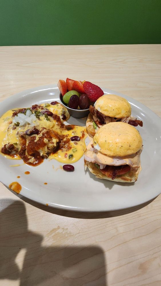 THE TOASTED YOLK CAFE- DOTHAN - Updated July 2024 - 108 Photos & 63 ...
