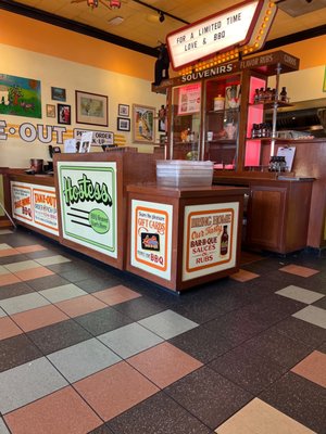 LUCILLE’S SMOKEHOUSE BAR-B-QUE - Updated July 2025 - 1538 Photos & 1262 ...