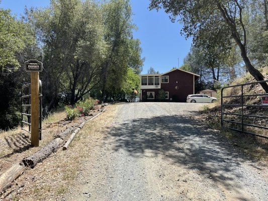 SIVANANDA ASHRAM YOGA FARM - Updated January 2025 - 96 Photos & 74 ...