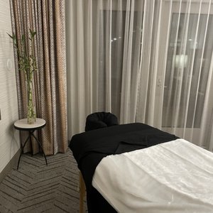 ANNAS TOUCH - Updated August 2024 - 8175 E Evans Rd, Scottsdale ...