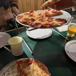 SHAKESPEARE’S PIZZA - DOWNTOWN - Updated July 2025 - 271 Photos & 587 ...