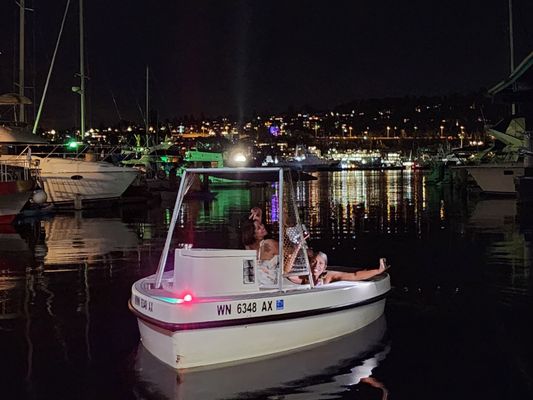 LUX HOT TUB BOATS - Updated September 2025 - 16 Photos - 1800 Westlake Ave N, Seattle ...