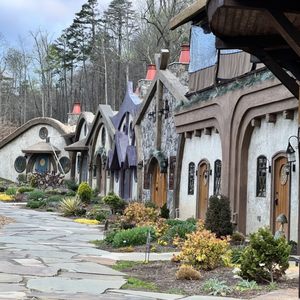 BRIDGEWATER PLACE - Updated April 2025 - 72 Photos - 205 Bridgewater Rd ...