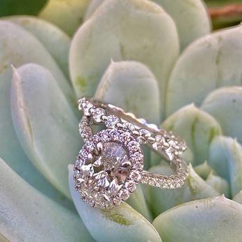 THE DIAMOND CONNECTION - Updated November 2025 - 724 Photos & 1015 ...