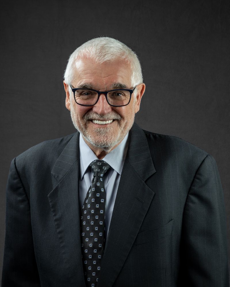 SINCLAIR LAW OFFICE - Updated August 2025 - 11 Photos - 400 S Broadway ...