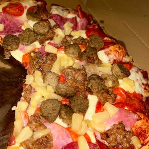 STUFT PIZZA BAR & GRILL - 657 Photos & 1085 Reviews - 78015 Main St, La ...