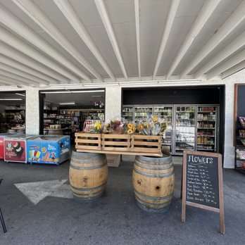 OLIVE’S NEIGHBORHOOD MARKET - Updated August 2025 - 89 Photos & 50 ...