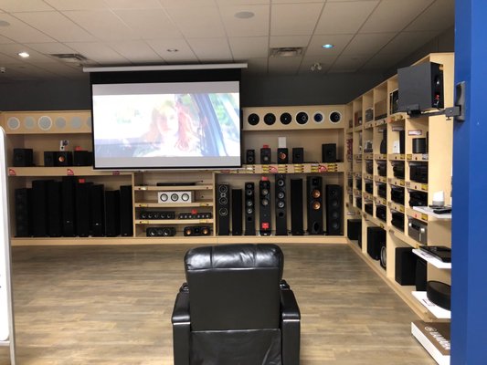 VISIONS ELECTRONICS - Updated January 2026 - 1224 Dundas Street E ...