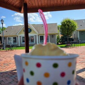 SHOCK ICE CREAM & DESSERT CAFE - Updated May 2025 - 70 Photos & 43 ...