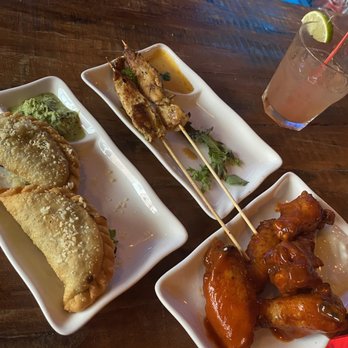 BODEGA BAR - Updated August 2024 - 164 Photos & 115 Reviews - 1223 ...