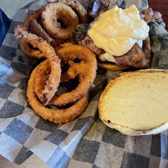 PATTIES & PINTS - Updated May 2025 - 110 Photos & 108 Reviews - 546 2nd ...