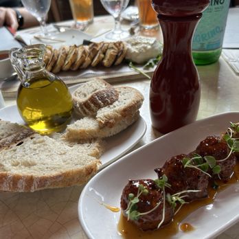 VIA ITALIAN TABLE - Updated May 2025 - 432 Photos & 570 Reviews - 89 ...