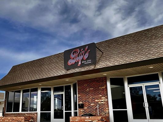 RIP’S BRICK OVEN PIZZERIA - Updated January 2026 - 16 Photos & 12 ...